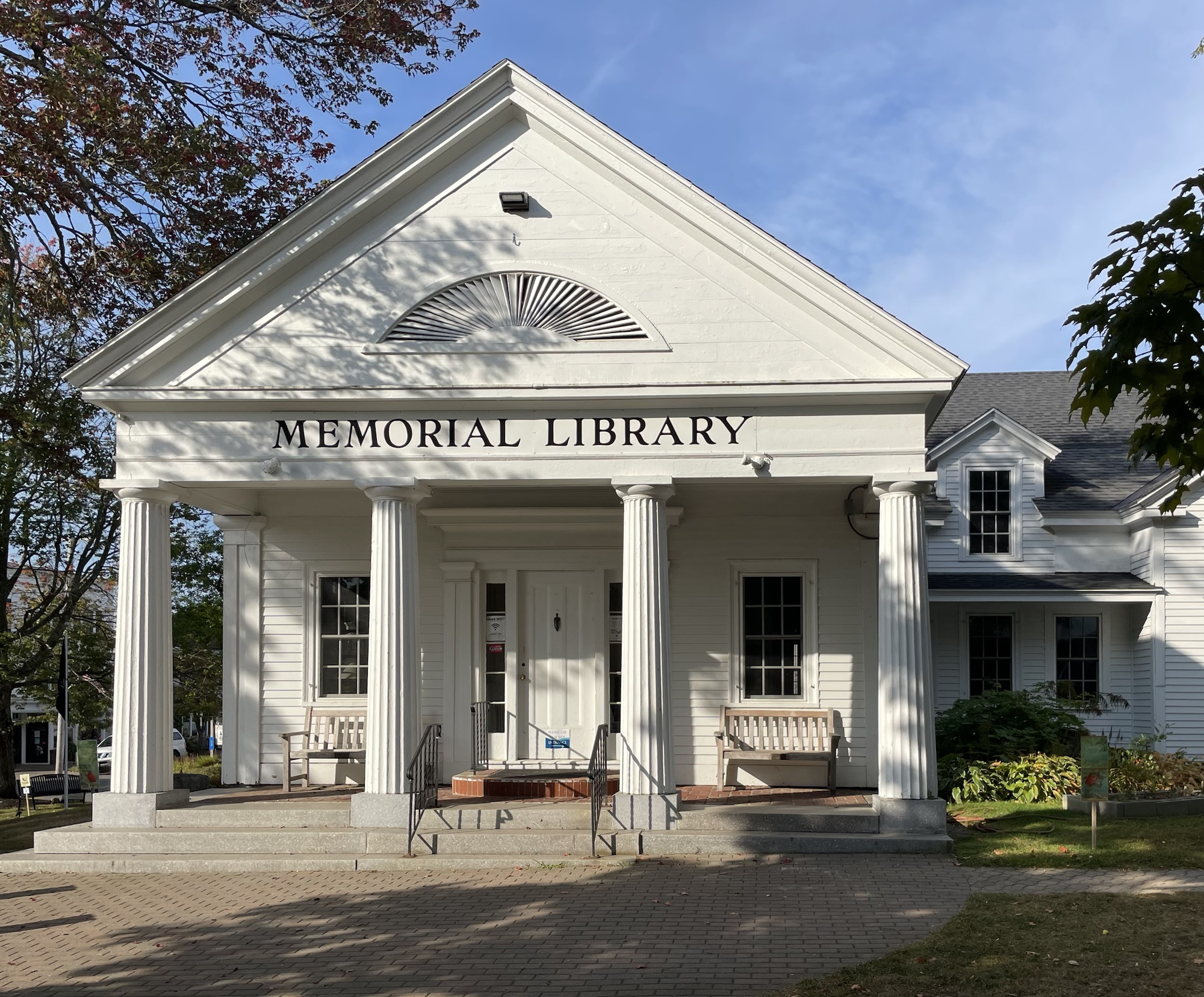 Boothbay Harbor Memorial Library // 1923 – Buildings of New England