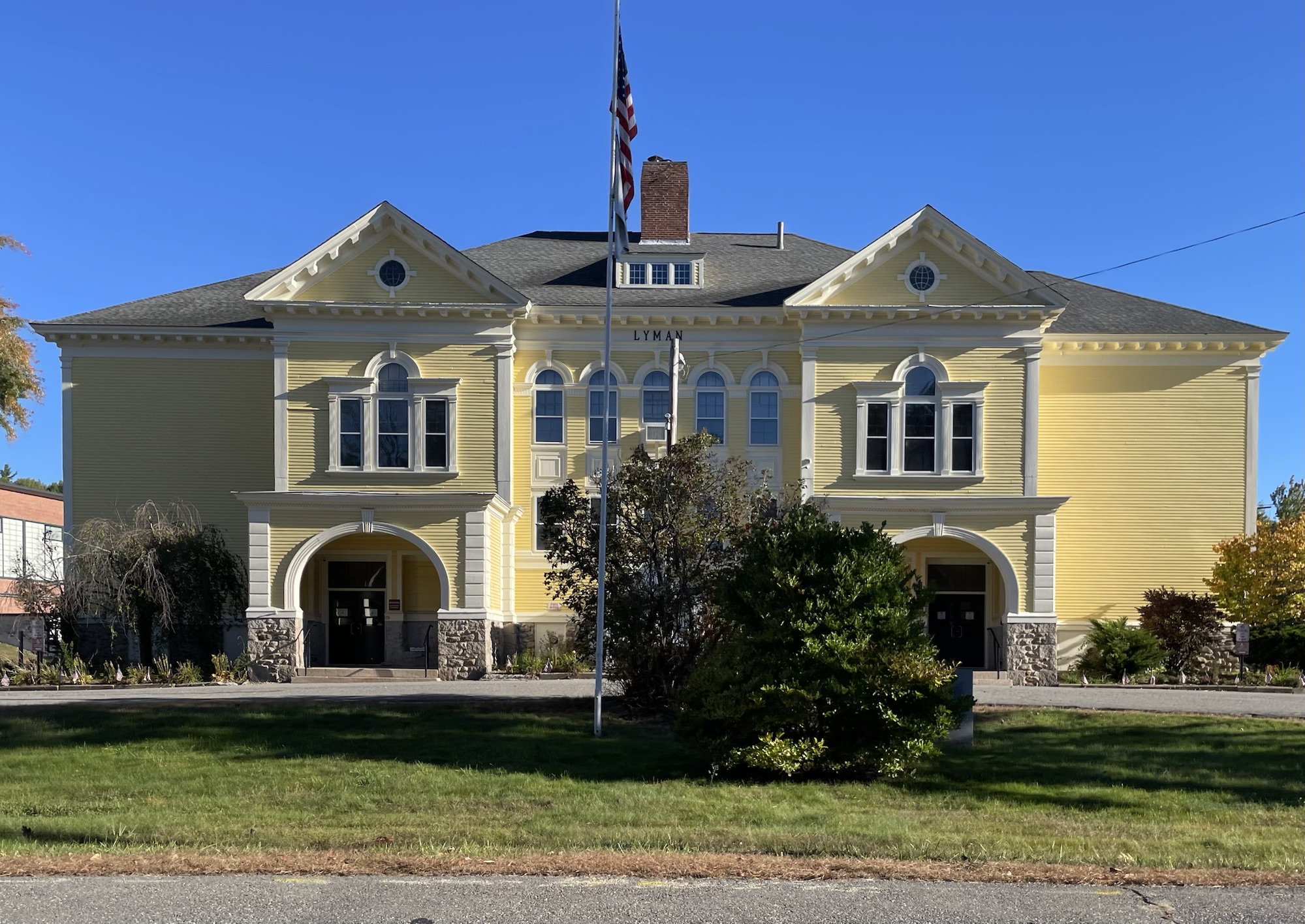 Lyman School – Ashby Town Hall // 1903 – Buildings of New England