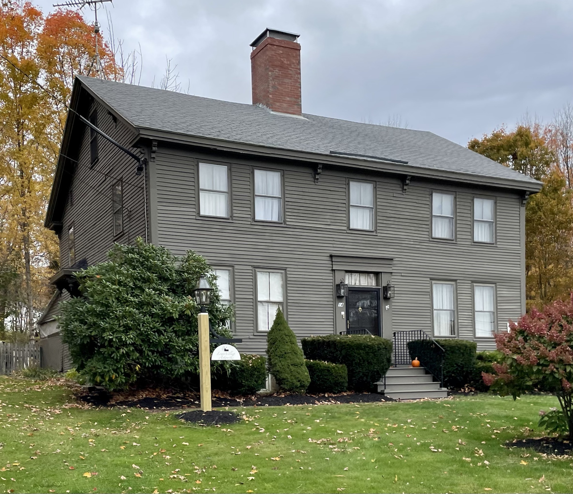 Whitman-Fessenden-Coombs House // c.1800 – Buildings of New England