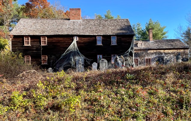 Post Medieval English House – Buildings of New England