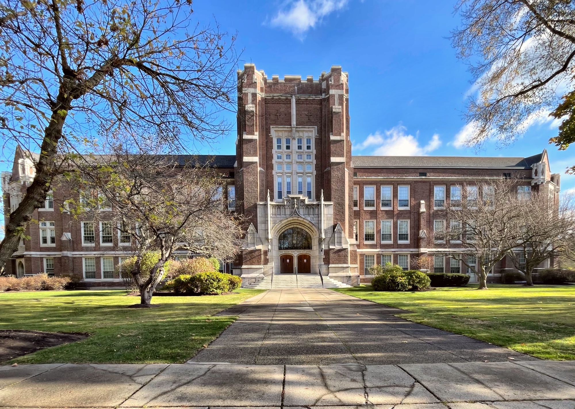 Former Weeks Junior High School – Weeks House // 1931 – Buildings of ...