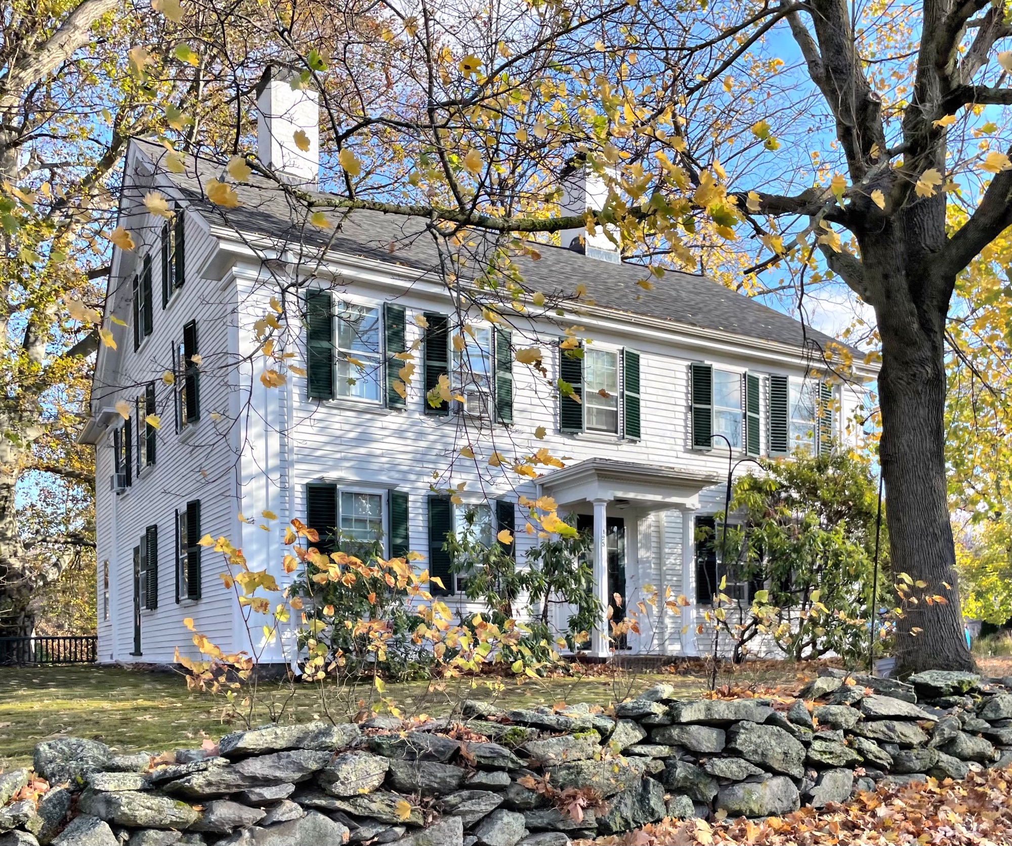New England Farmhouse – Buildings of New England