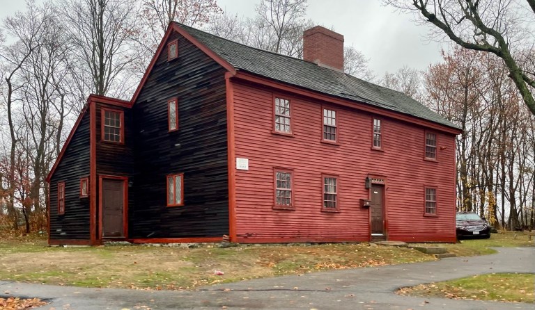 Old American Houses – Buildings of New England