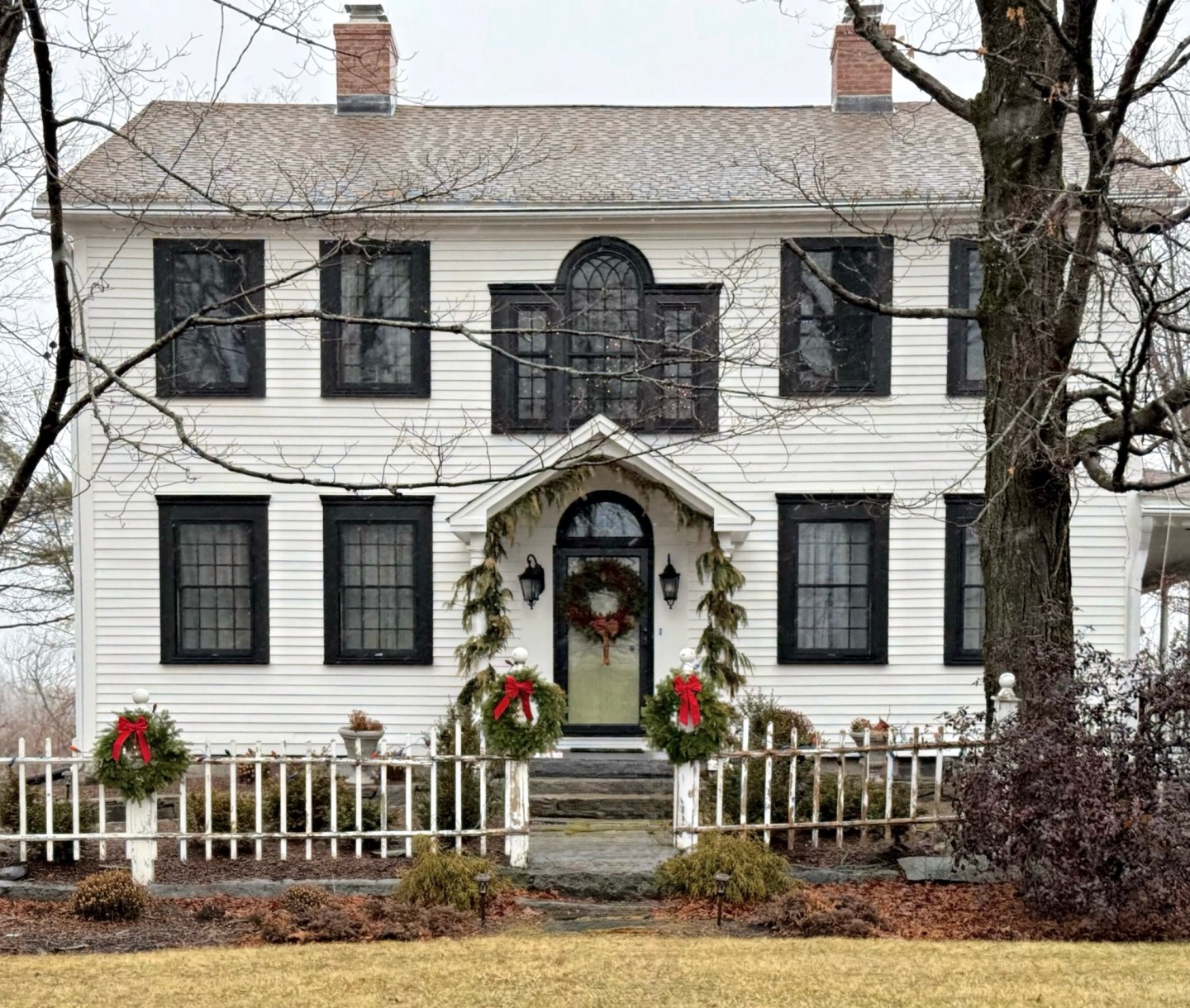 Thompson-Sperry House // 1803 – Buildings of New England