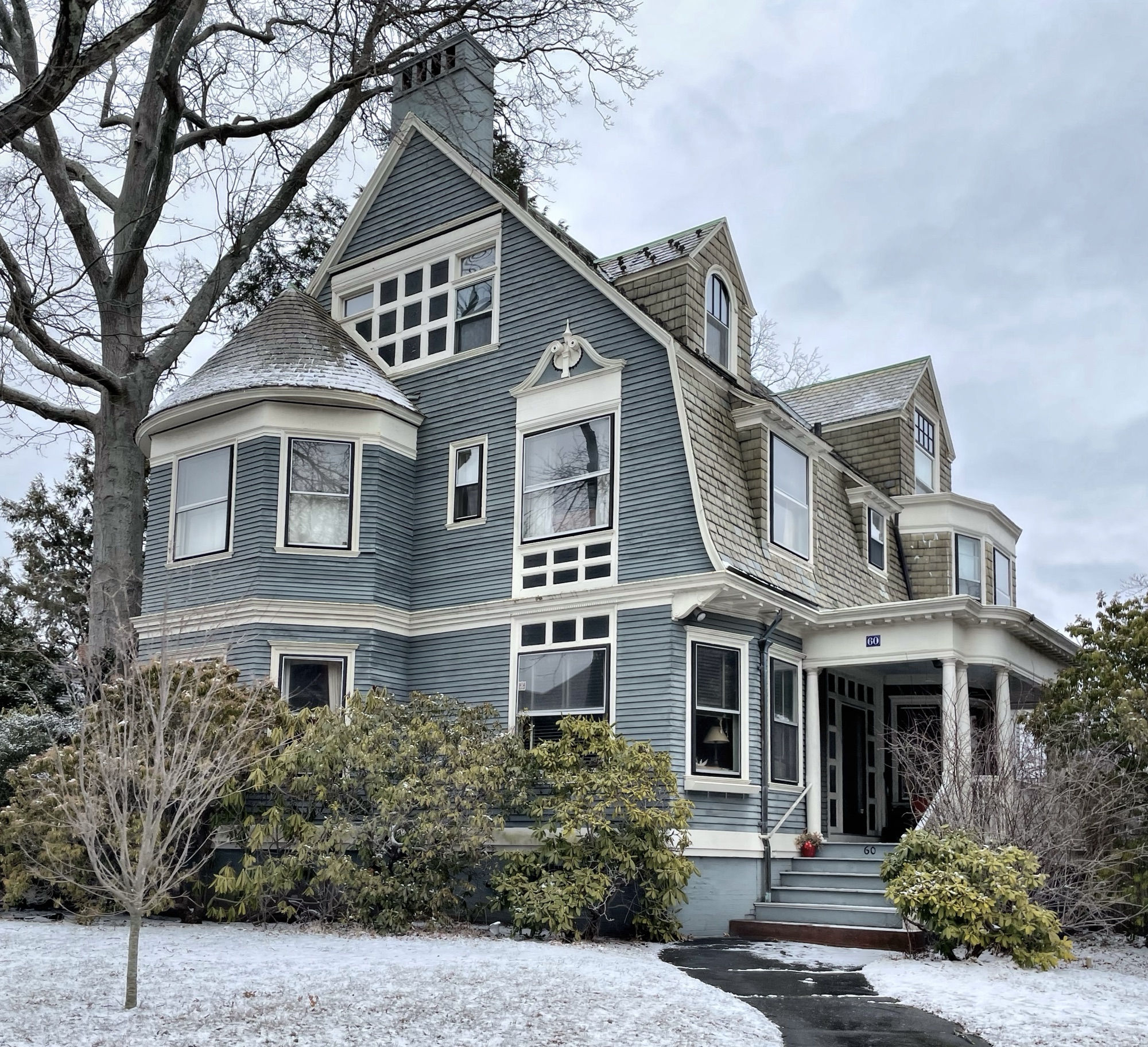 Louis E. Robinson House // 1892 – Buildings of New England