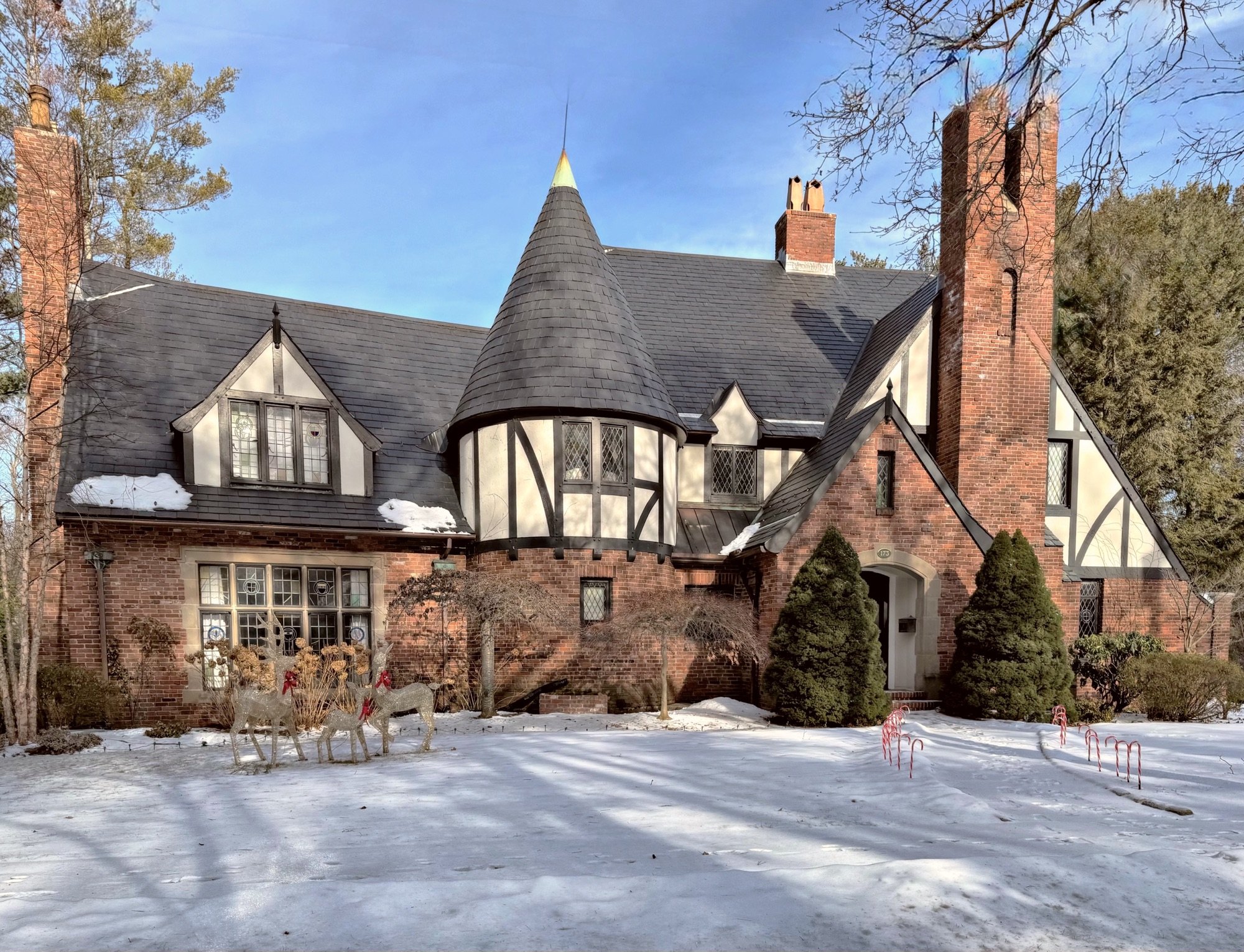 Barnard Gordon House // c.1928 – Buildings of New England