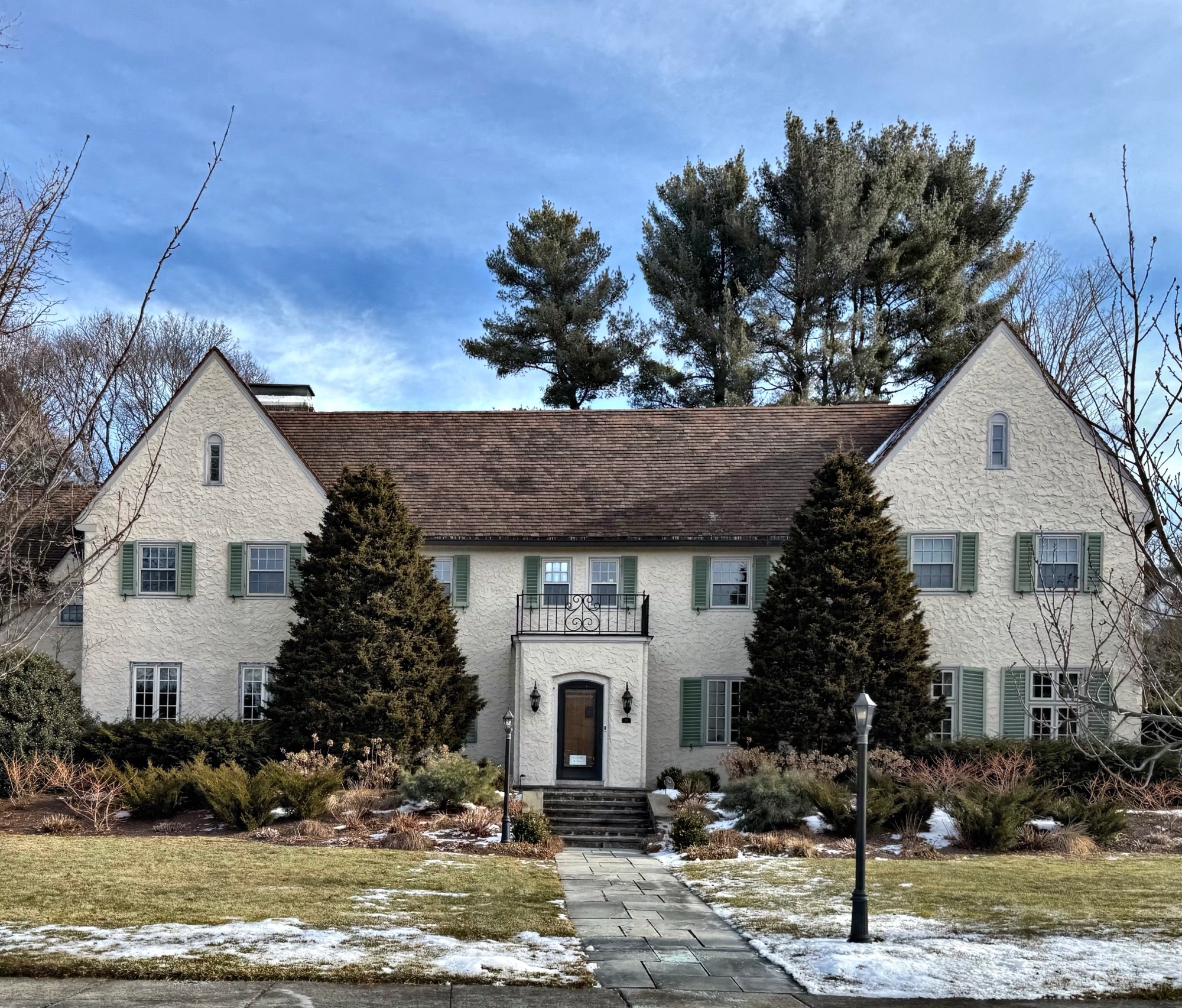 Dr. Miner House // 1928 – Buildings of New England
