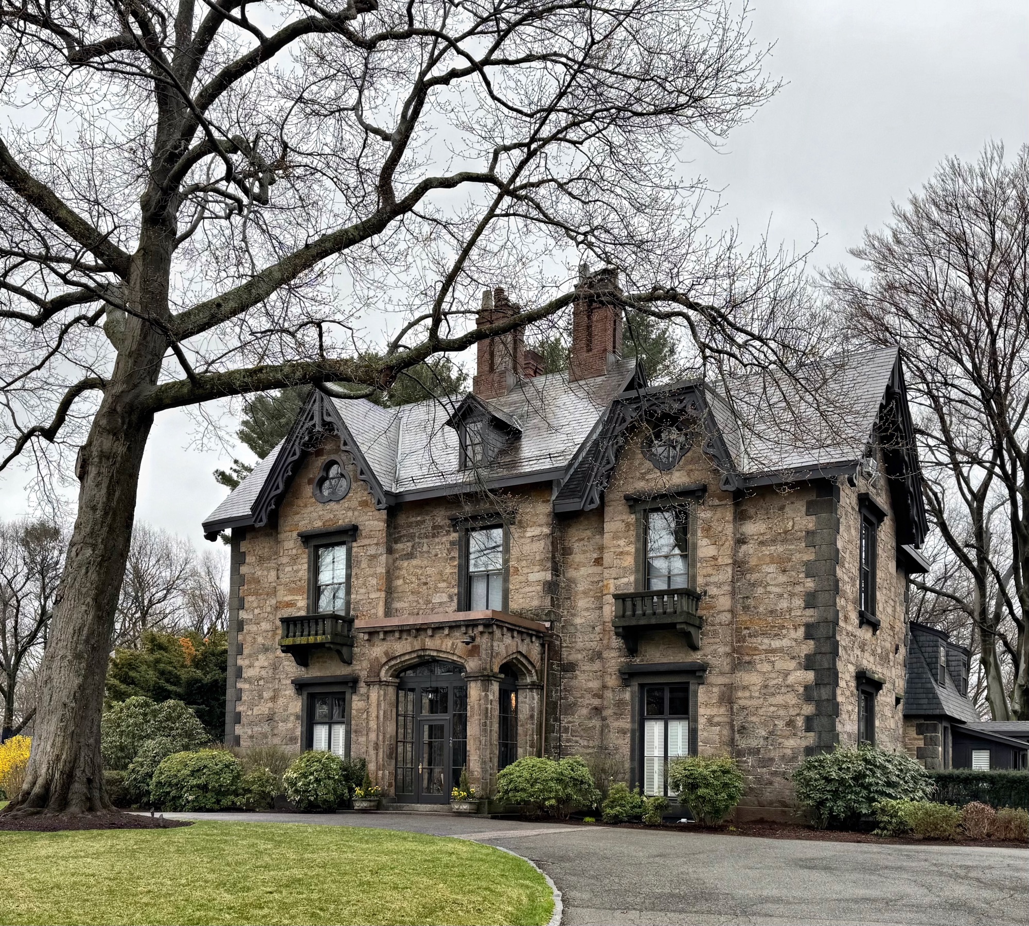 Gothic Revival – Buildings of New England