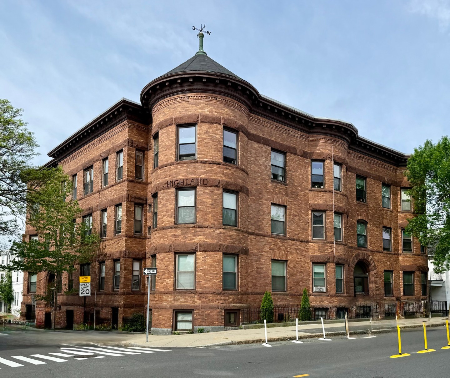 Richardsonian Romanesque – Buildings of New England