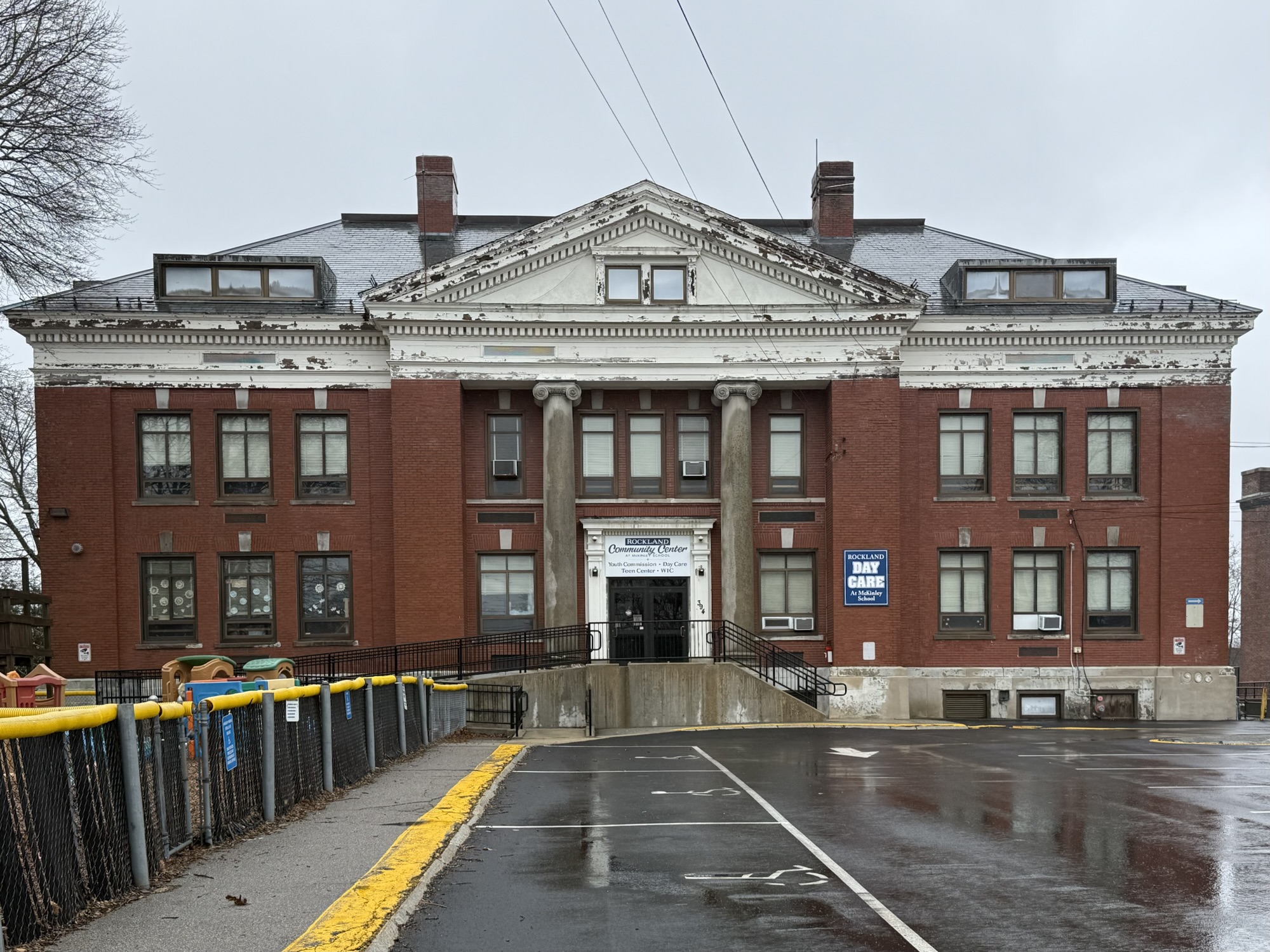 Old Rockland High School // 1908 – Buildings of New England