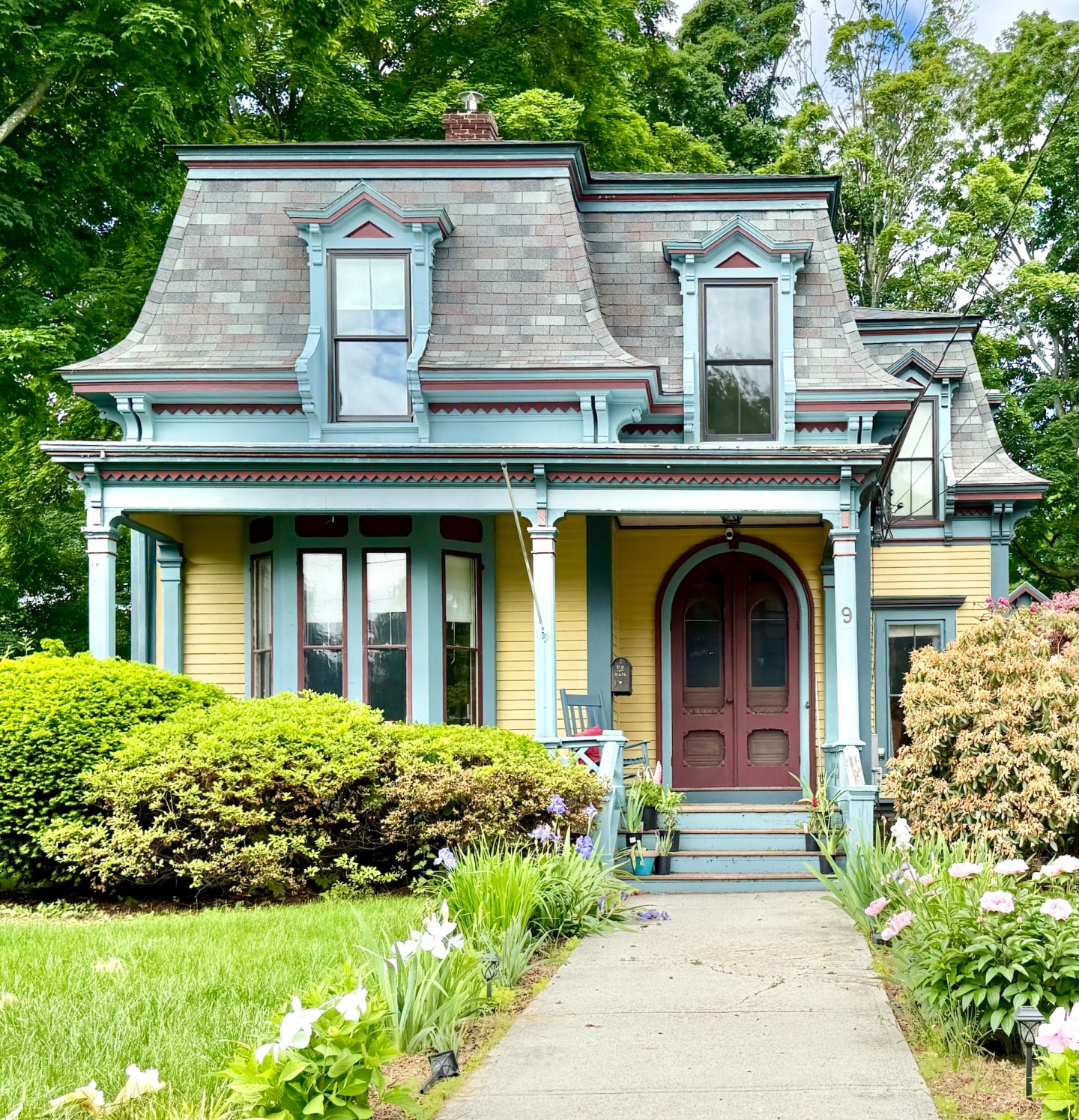 mansard roof – Buildings of New England