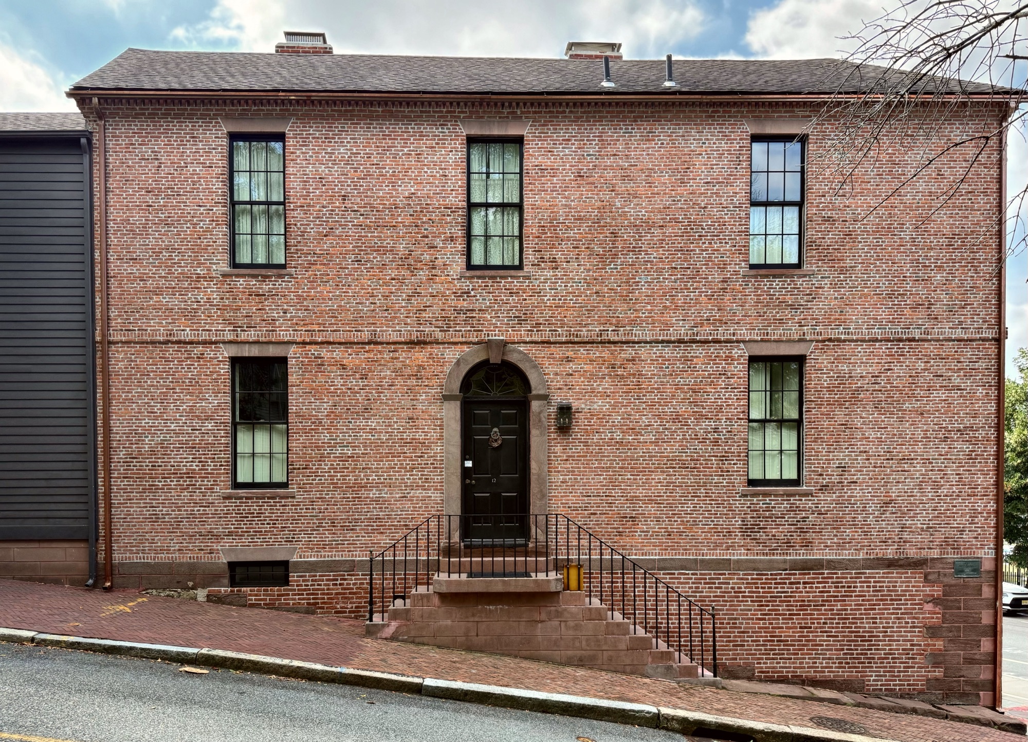 Tillinghast House // c.1800 – Buildings of New England
