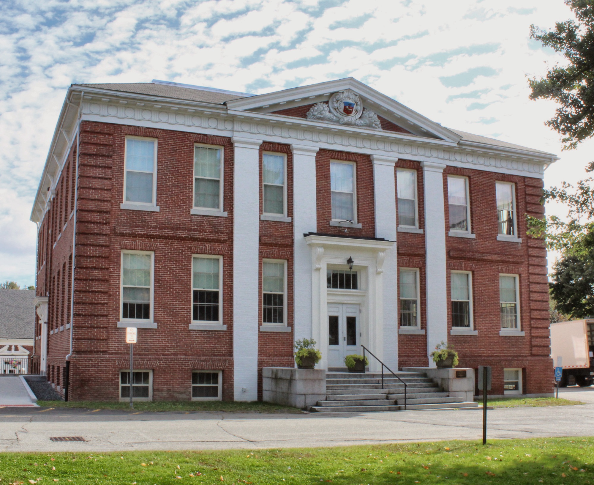 Lancaster Central School // 1904 – Buildings of New England
