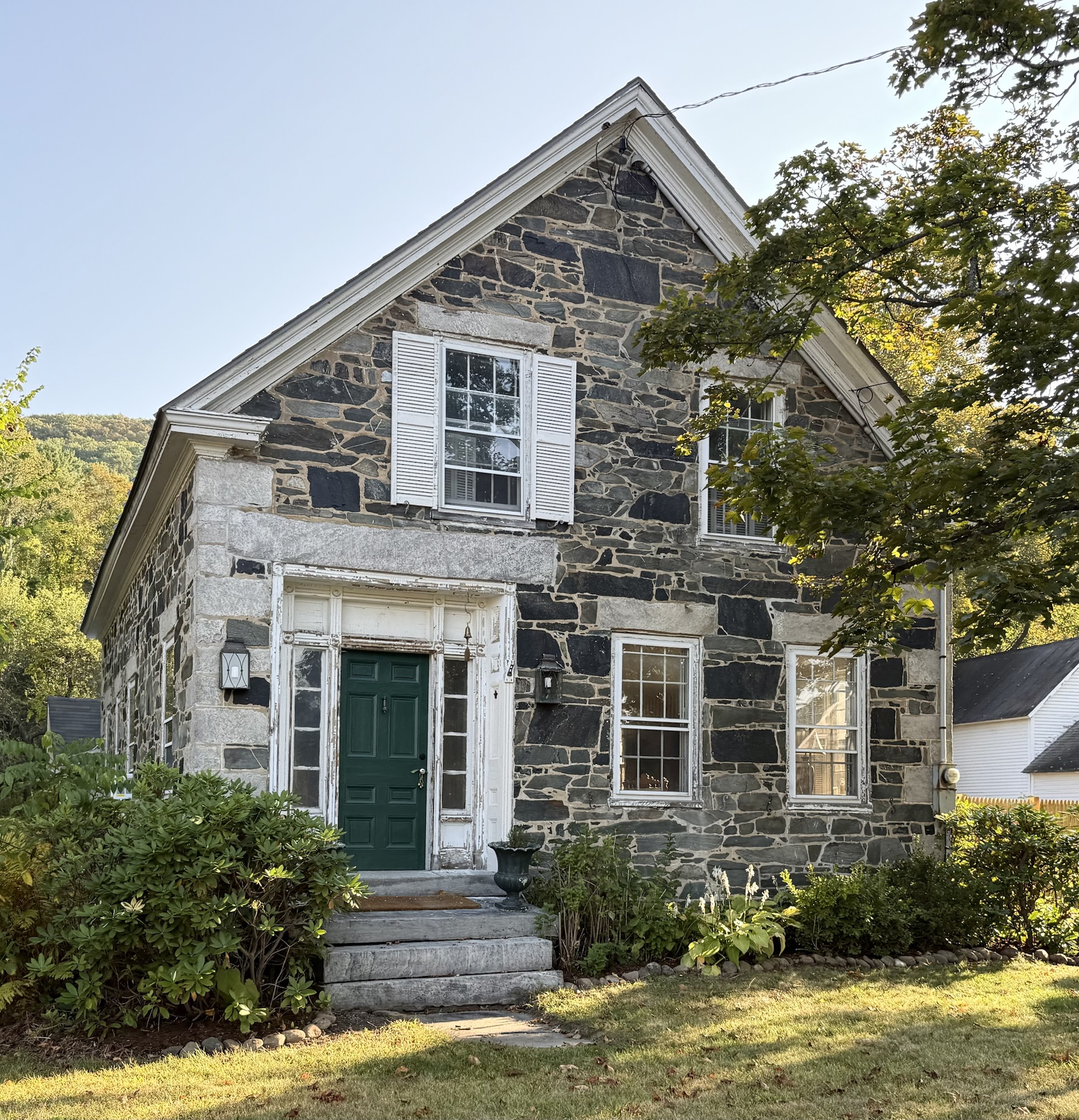 Sherwin-Goldsmith House // 1844 – Buildings of New England