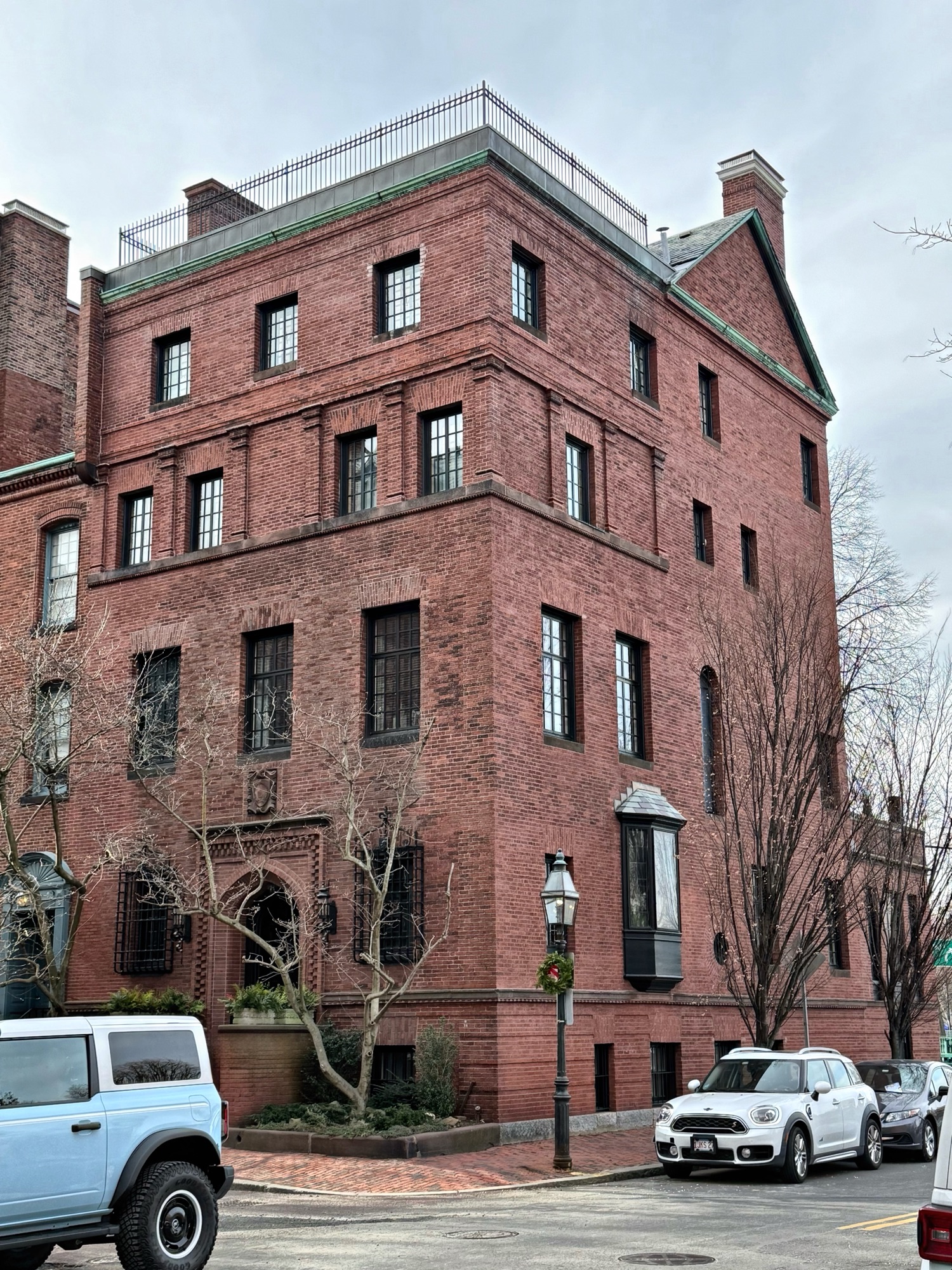 William and Octavia Apthorp Mansion // 1885 – Buildings of New England