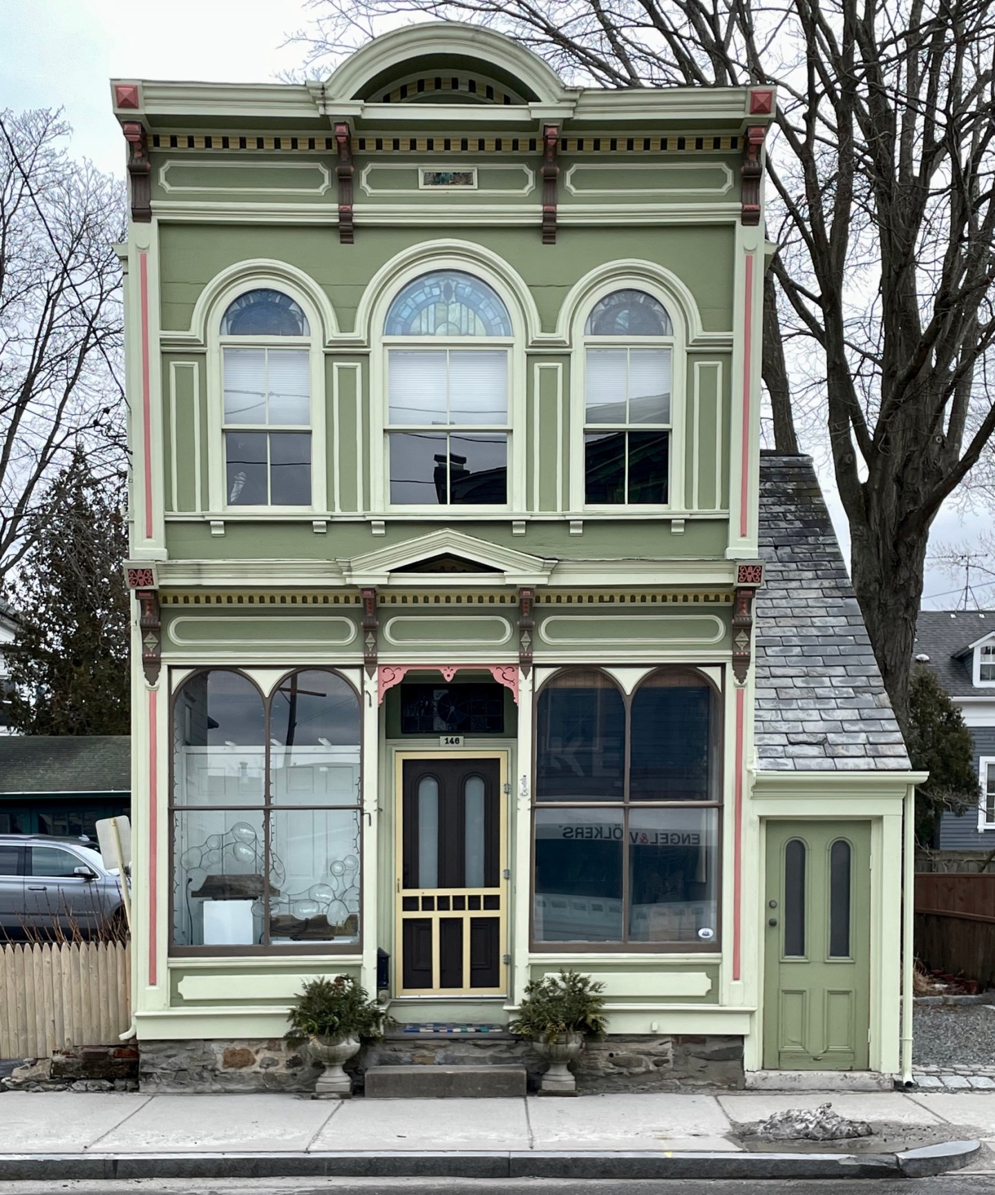 Hall’s Block // 1883 – Buildings of New England